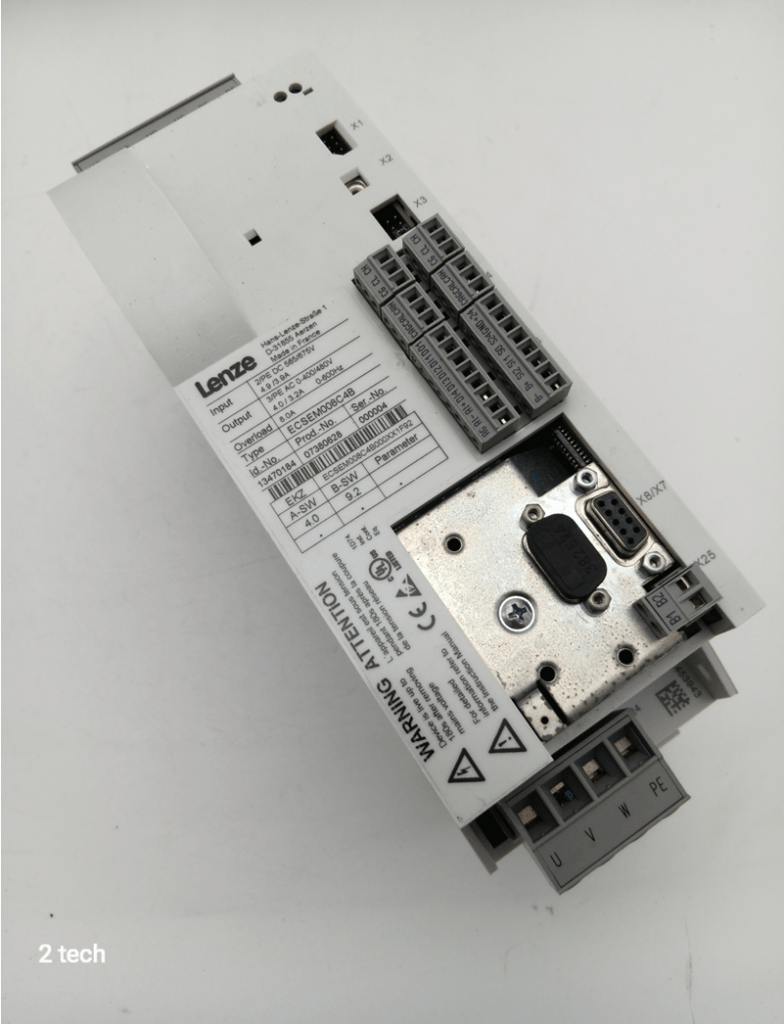 ECSEM008C4B Variateur LENZE | 2 Tech